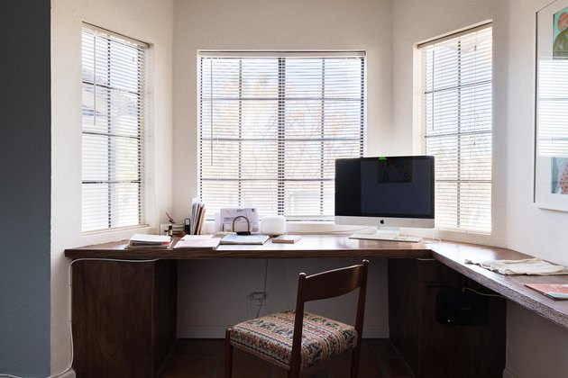 Home Office Desk Ideas And Inspiration Hunker