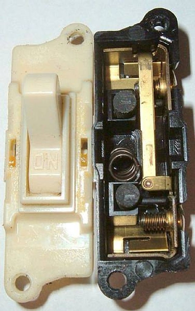 How Does An Electrical Switch Work Hunker